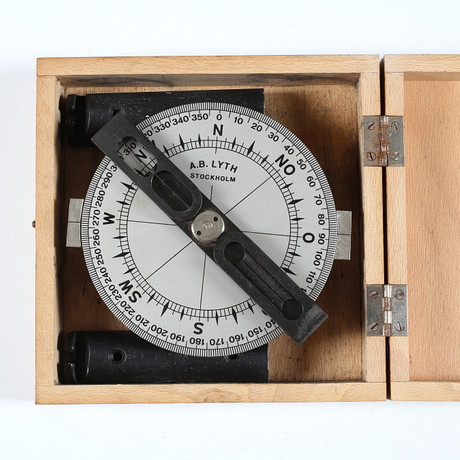 KOMPASS, metall, A.B. Lyth Stockholm, 1900-tal. Samlarföremål - Teknika ...