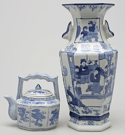 VAS AND TEA JUG, 2 parts, China, 1900s / 2000s. Ceramics & Porcelain ...