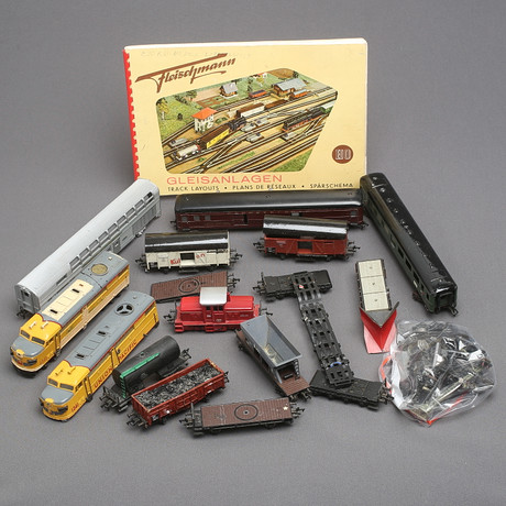 FLEISCHMANN 1341 US diesel and 1306 gear locomotives, 7 wagons and ...