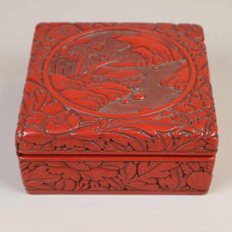 - PAINT BOX - Kina, röd-svart lack konstverk. Asiatika - Auctionet