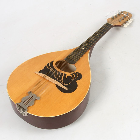 MANDOLIN, Russia, 1900s. Miscellaneous - Musical instruments - Auctionet