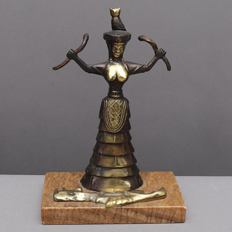 SCULPTURE, brass, woman with quiver. Art - Sculptures & Bronzes - Auctionet