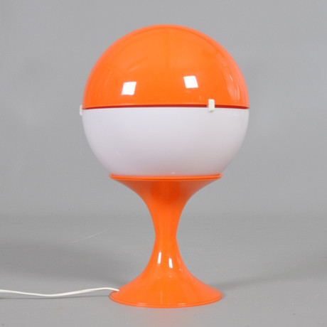 PLASTIC TABLE LAMP 60s. Lighting & Lamps - Table Lamps - Auctionet
