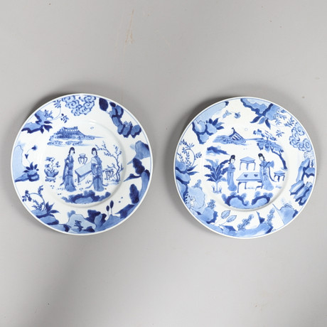 KAKSI KIINAlaista posliinilautasta, KANG XI. Aasialaiset esineet ...