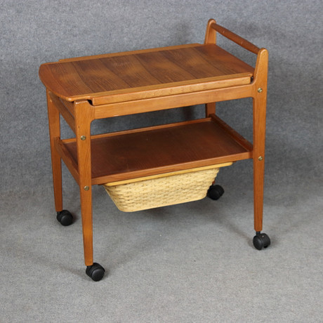 NÄHTISCH AUF ROLLEN, Teakholz, Erik Gustavssons Möbelfabrik, Brittatorp ...