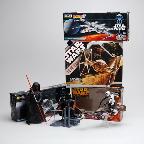 STAR WARS, rymdskepp och figurer, 7 st, bl.a Hasbro och Revell, tidigt ...