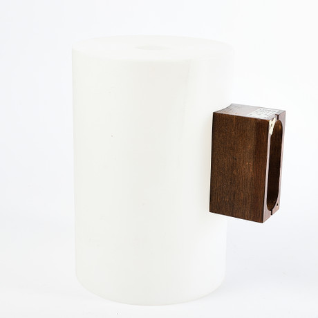 VÄGGLAMPA med plastkupa, Luxus. Belysning & Lampor - Vägglampor - Auctionet