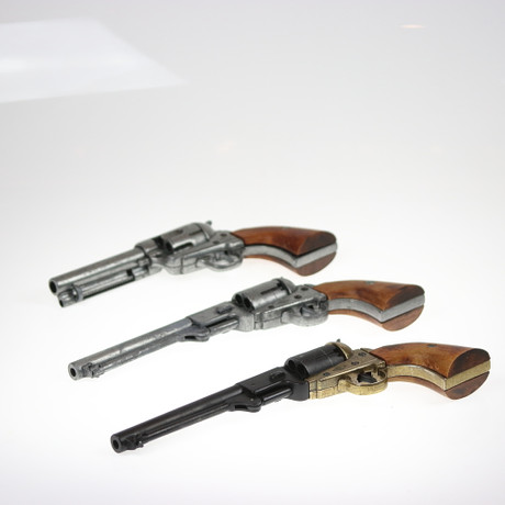 REVOLVERS, 3 pcs. Colt, BKA 98, Replicas. Weapons & Militaria - Guns ...