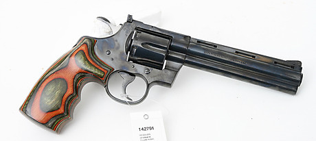 REVOLVER, amerikansk, Double Action, fabrikat Colt, modell Python ...