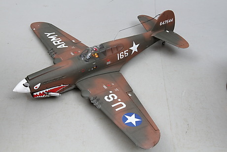 MODEL AIRCRAFT P40 WARHAWK with glow plug engine and installed R / C ...