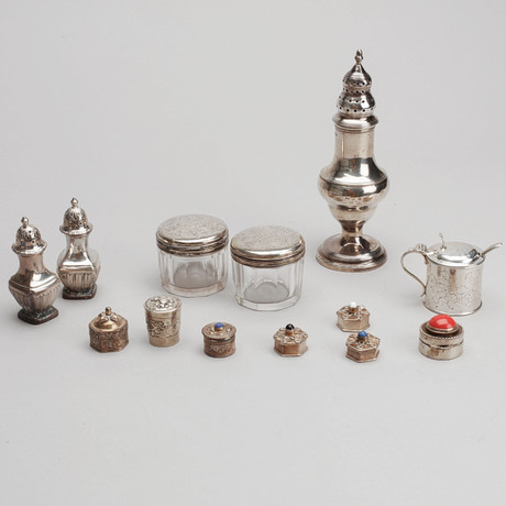 SILVER OBJECTS, 13 pcs, 18-1900s. Silver & Metals - Silver - Auctionet