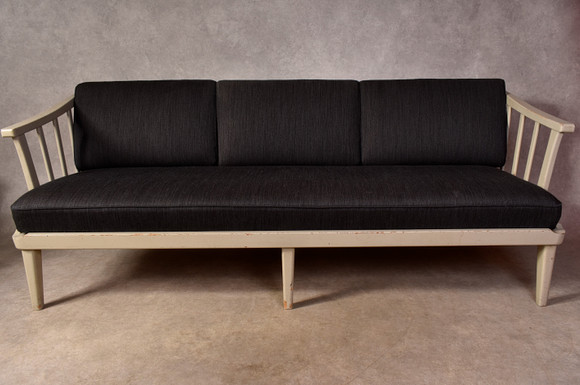 CARL MALMSTEN. 1888-1972 soffa " Visingsö ". Möbler - Soffor ...