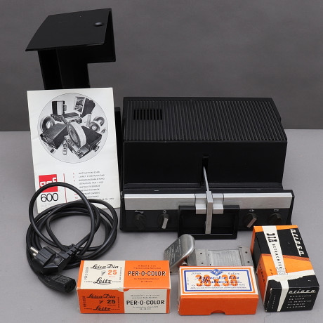 SLIDE PROJECTOR, with accessories, 5 parts, GAF 600 Auto. Miscellaneous ...