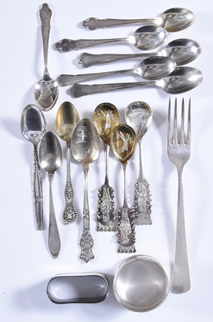 SILVER OBJECTS, 16 parts, 1900s. Silver & Metals - Silver - Auctionet