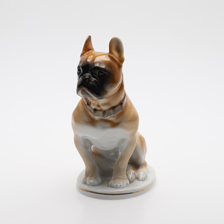 FIGUR I FORM AV BOXER. Keramik & Porslin - Europeiskt - Auctionet