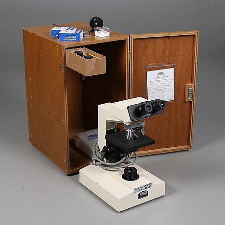 MICROSCOPE IN WOOD CASE, "Correct Microscopes" Correct Tokyo. Seiwa ...
