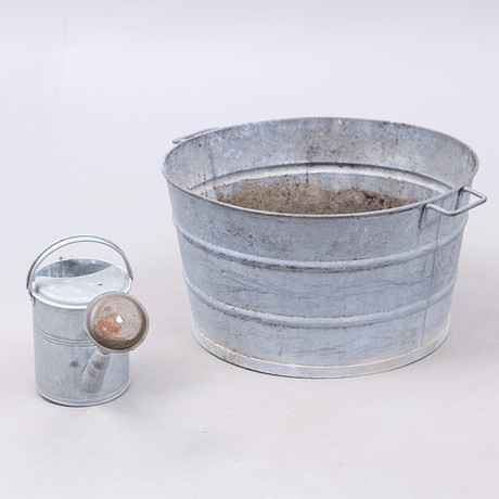 ZINKBALJA SAMT VATTENKANNA. Silver & Metall - Övriga metallföremål ...