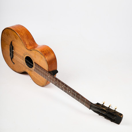 KITARA, akustinen, 1900-luku. Muut - Soittimet - Auctionet