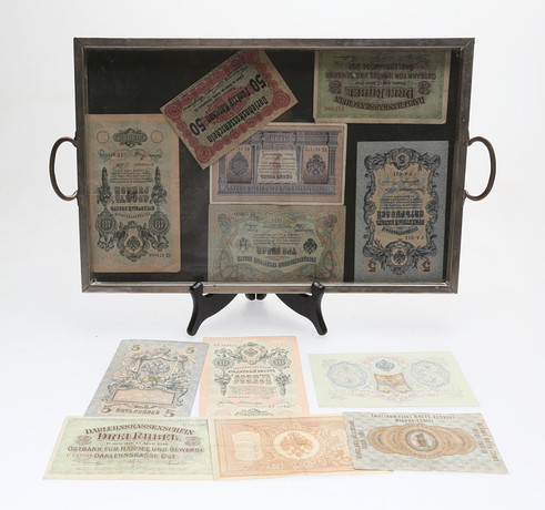 BAKKE med pengesedler og løse sedler, 20. århundrede. Mønter, medaljer ...