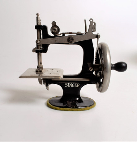 SYMASKIN Singer 18-1900 tal. Övrigt - Övrigt - Auctionet