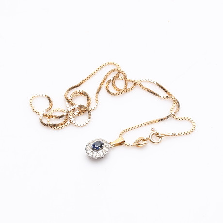 HALSBAND, guld 18K med HÄNGE, vitguld, 18K, med stenar, total vikt ca ...