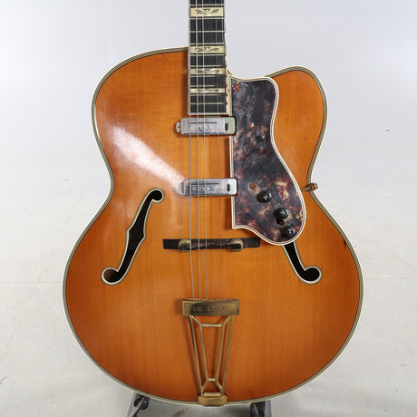 GITARR,Levin "Deluxe",1950-tal. Övrigt - Musikinstrument - Auctionet