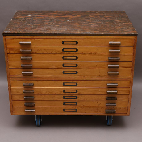 DOCUMENT/ARCHIVE HURTS, wood. Furniture - Chests of drawers - Auctionet