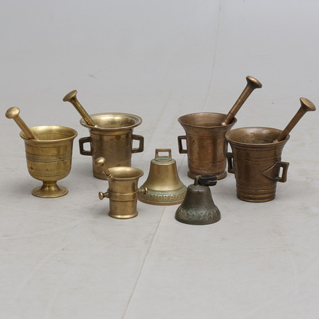 MORTARS, 5 pcs and BELLS, 2 pcs, brass/ore. Silver & Metals - Pewter ...