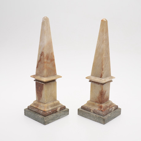 OBELISKS, TWO PIECES. Miscellaneous - Miscellaneous - Auctionet