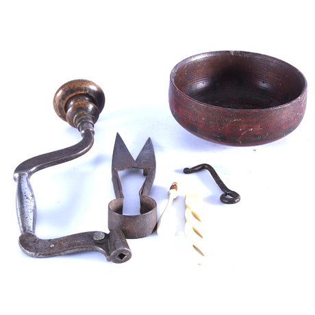 LOT OF A Collection OBJECTS, 1 box, 17/1800s. Folk art - Tools & Gears ...