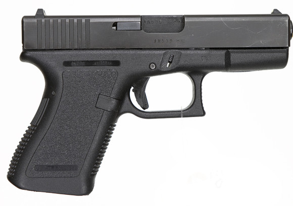 98. PISTOL, österikisk, Halvautomatisk, fabrikat Glock, modell 19 ...