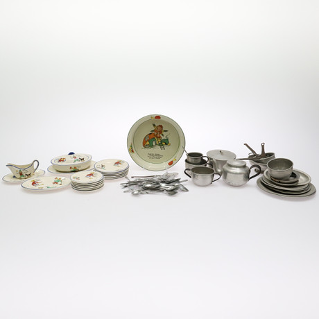 A DOLLS CORONA WARE DINNER SERVICE. Ceramics & Porcelain - European ...