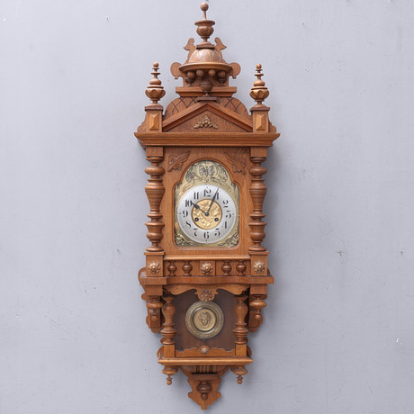 MANOR CLOCK, oak, 1900s. Clocks & Watches - Wall Clocks - Auctionet
