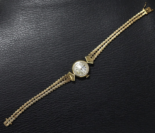 WRIST WATCH, gold 18K, Certina. Clocks & Watches - Wristwatches - Auctionet