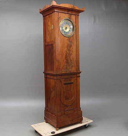 RELOJ DE PISO, caja con chapa de caoba, Karl Johan, 1800. Relojes ...