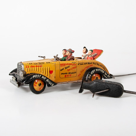 ARNOLD TIN LIZZY, tin car with 4 passengers, wire driven. Toys - Auctionet