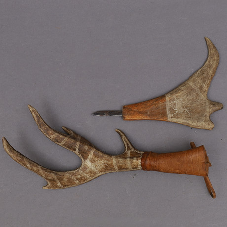 KNIFE, handle and sheath in reindeer horn, Sami work. Weapons ...
