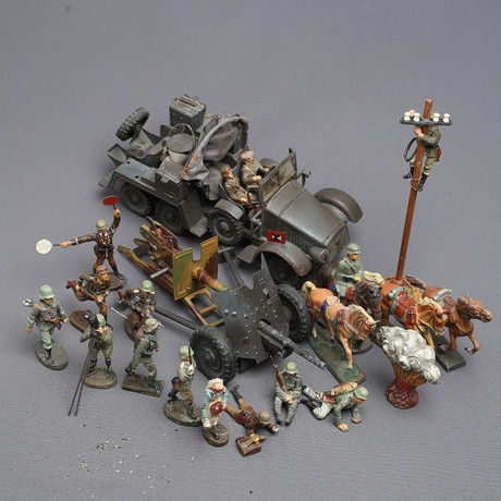 ELASTOLIN HAUSSER mostly, Protzkraftwagen, PAK, machine gun and about ...