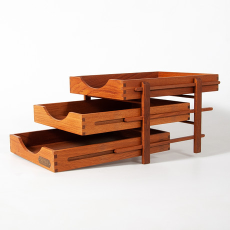 DOKUMENTFACK. VE2 for Skagerak, model "letter tray", teak veneer. 1990s ...