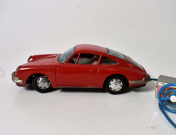 MODEL CAR, Dose "Porsche", Bandai, Japan. Spielzeug - Auctionet