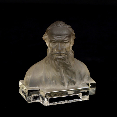 BUST, depicting Leo Tolstoy, glass. Glass - Other - Auctionet