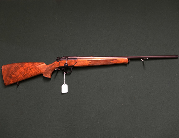 BLASER. modelo R93, calibre 30.06, número de serie 9/71143, número de ...