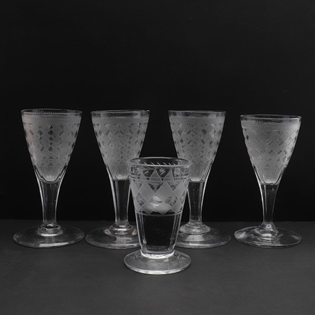 SNAP GLASS, CASIMIRSBORG, 4+1 PIECES, END OF THE 18TH CENTURY. Glass ...