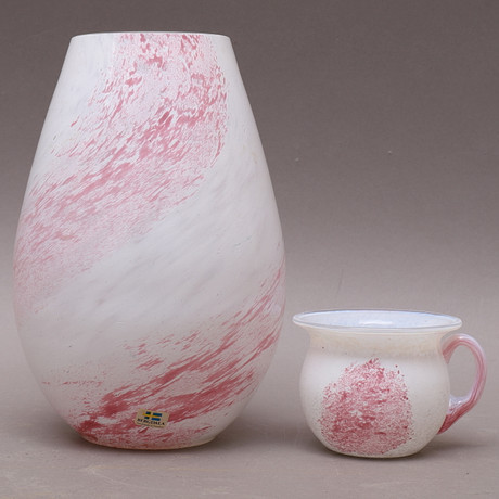 VAS & HÄNKELVAS, 2 st, bl.a. Bergdala glasbruk. Glas - Övrigt - Auctionet