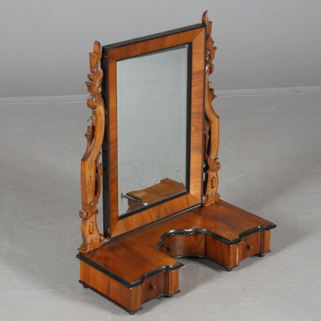 SIANVARTO, viilutettu, pähkinä, 18/1900-luku. Huonekalut - Muut - Auctionet