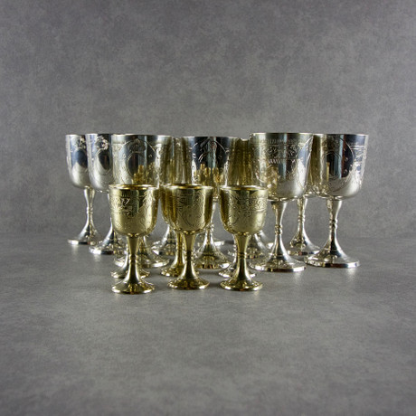 VINGLAS & LIKÖR- eller SNAPSGLAS, 12+6 st. nysilver med graverat ...