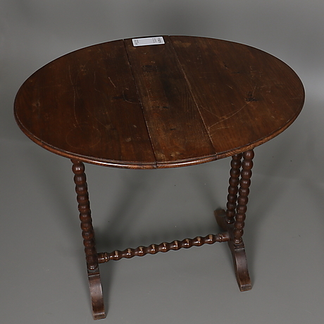 CLAFF TABLE in oak, 1920s / 30s. Furniture - Tables - Auctionet