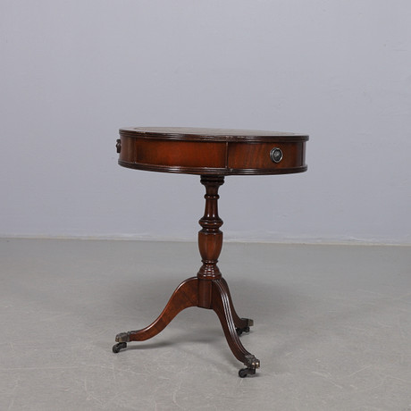 CAROUSEL TABLE, English style, second half of the 20th century ...