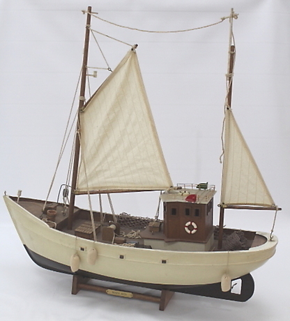 MODEL BOAT Fishing boat Mary Ann. Miscellaneous - Miscellaneous - Auctionet