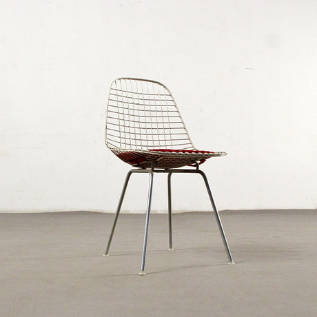 CHARLES & RAY EAMES. Stol modell ”DKX-5 tråd stol” av HERMAN MILLER ...